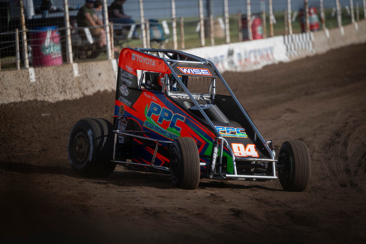 14-Year-Old Wise Gets An Education In The Trenches - SPEED SPORT