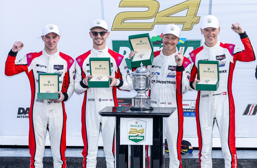 First-Lap Incident Doesn't Stop CrowdStrike LMP2 - SPEED SPORT